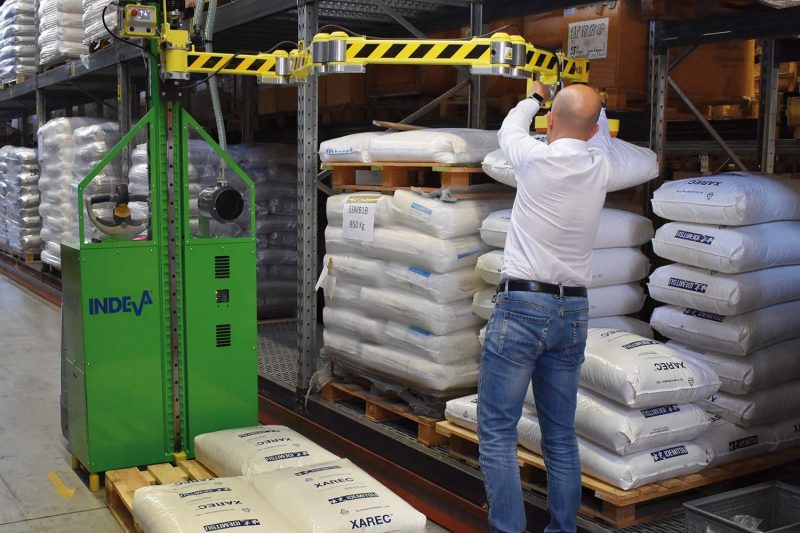 Manipulador móvil para la industria química de Bastos y Cía, S.A.